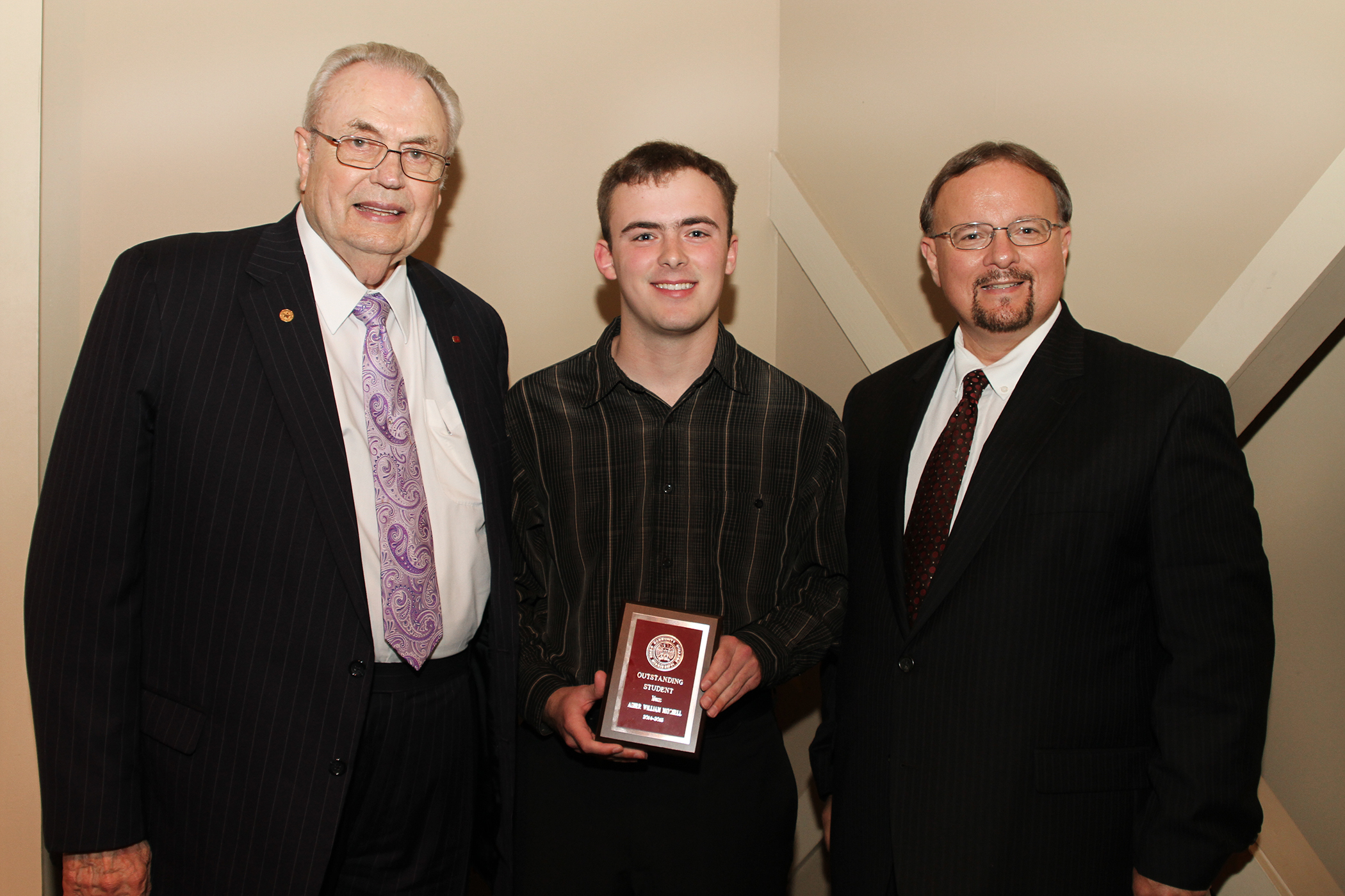 Hinds CC presents 38 departmental student awards | Hinds Community College