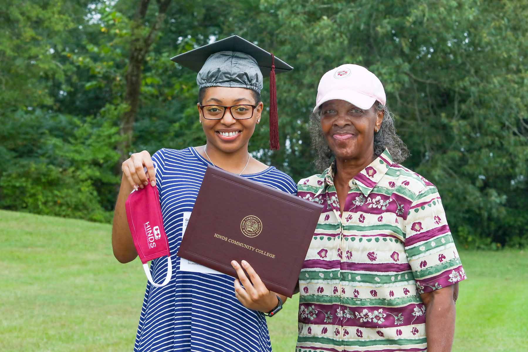Academic student graduation photo gallery | Hinds Community College