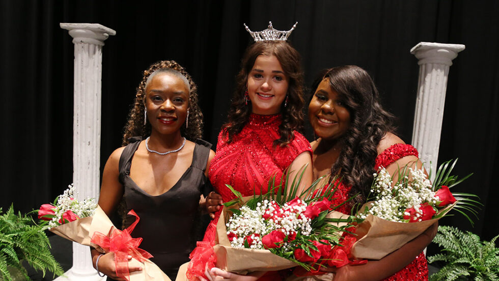 Brelynn Beck crowned Miss Hinds CC 2023 | Hinds Community College